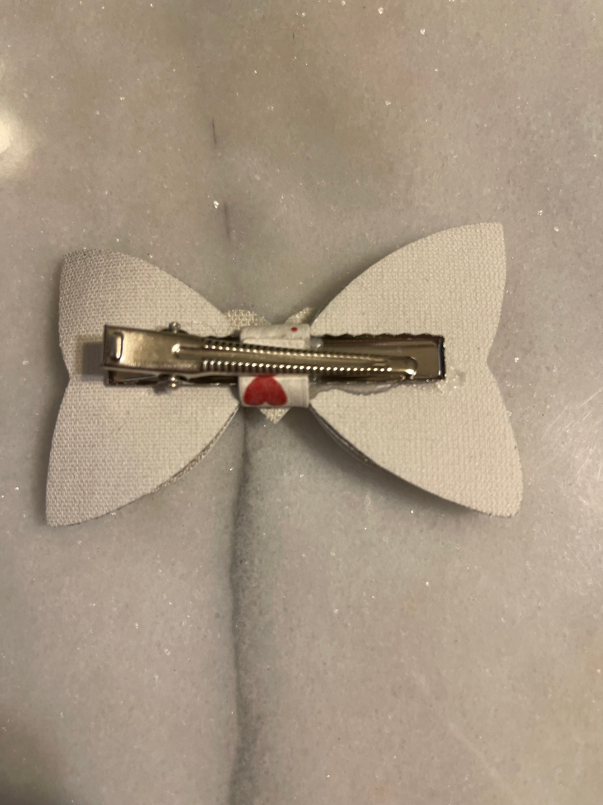 Silver/White Heart Bow – Unique Darling Creations